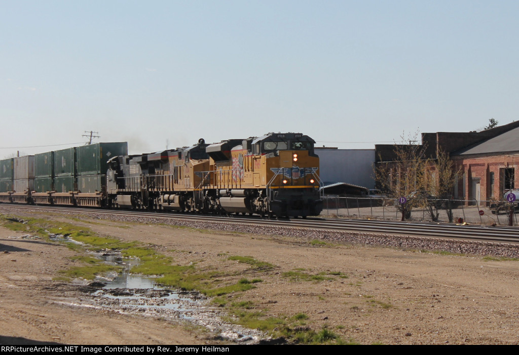 UP 8969 & others (1)